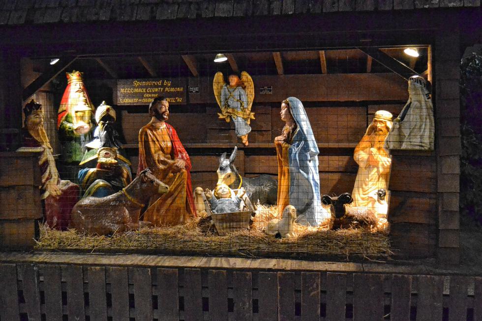 Nativity scene is a classic way to show off your holiday spirit - The ...