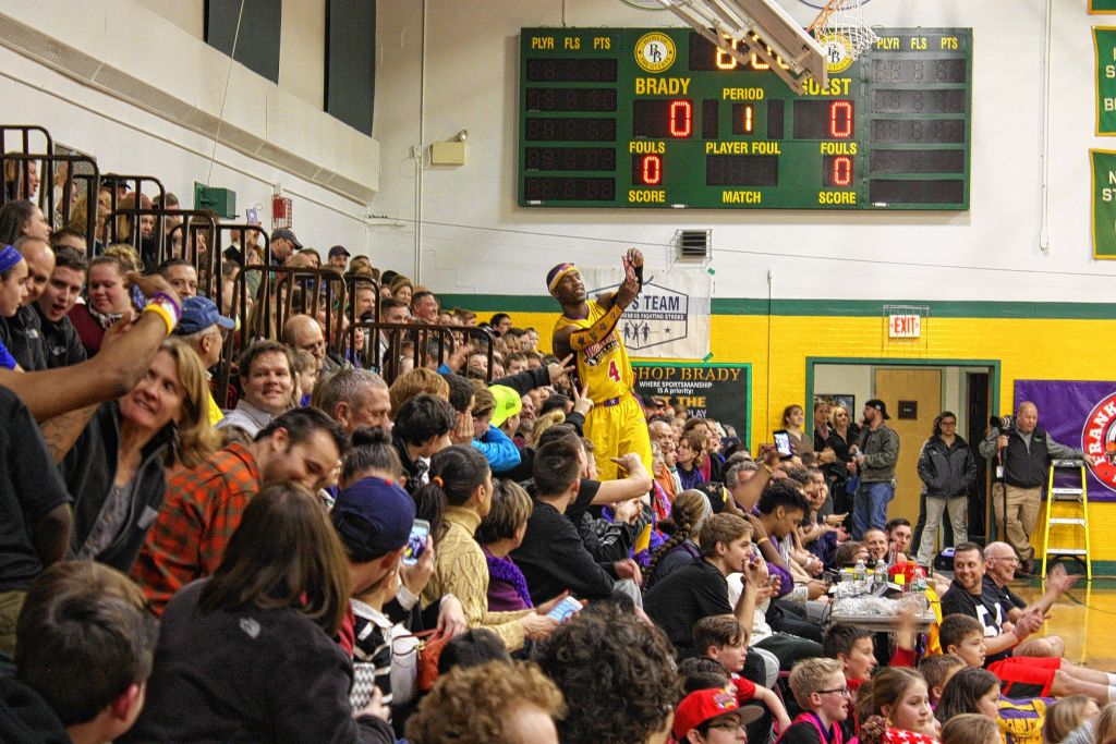 Check out the high-flying Harlem Wizards - The Concord Insider