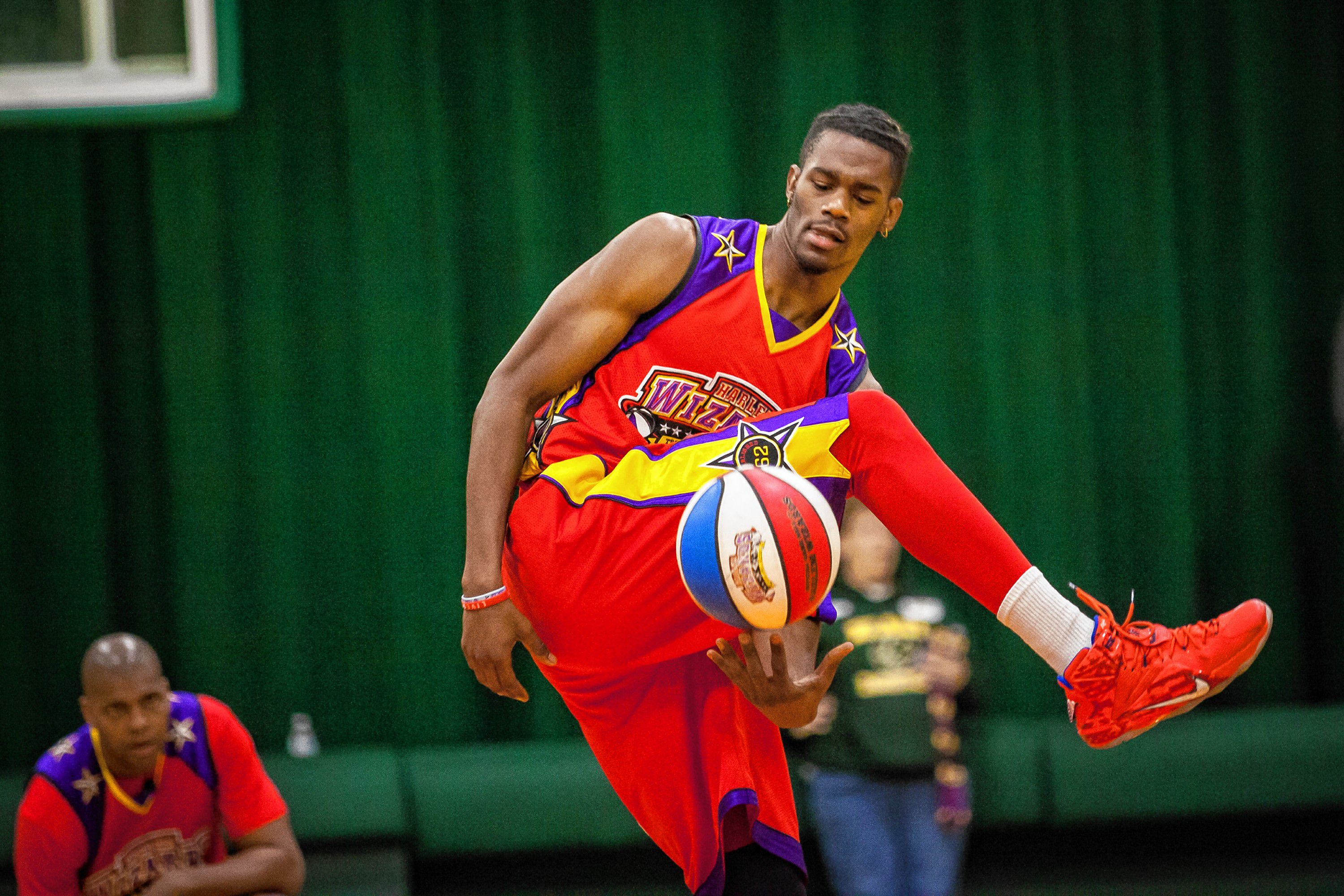 The Harlem Wizards took on Team Heart during a benefit basketball game ...