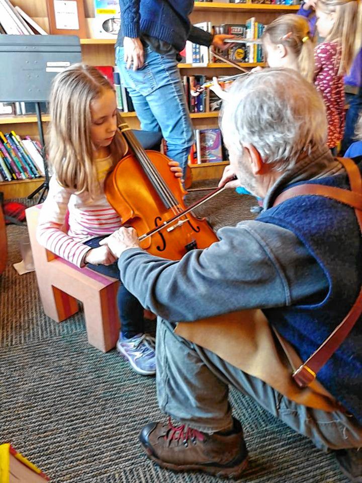 Children meet ‘The Violin Family’ - The Concord Insider