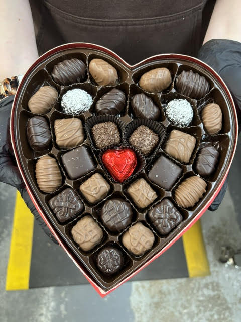 Granite State Candy Shoppe Wins Top Cap Award - The Concord Insider